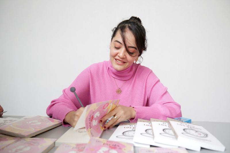 Boletín :: Cynthia Zaid presentó su nueva obra literaria en la UAEH